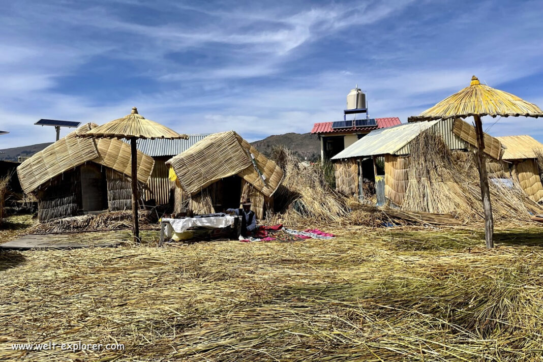 Titicacasee: Schwimmende Inseln der Uros & Insel Taquile - Welt Explorer
